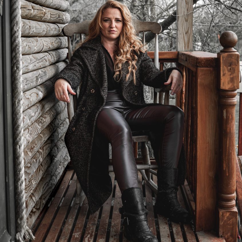 THE NEW SINGLE FROM KEZIA GILL ‘SMOKEY’ IS OUT ON 2ND JUNE | Country ...