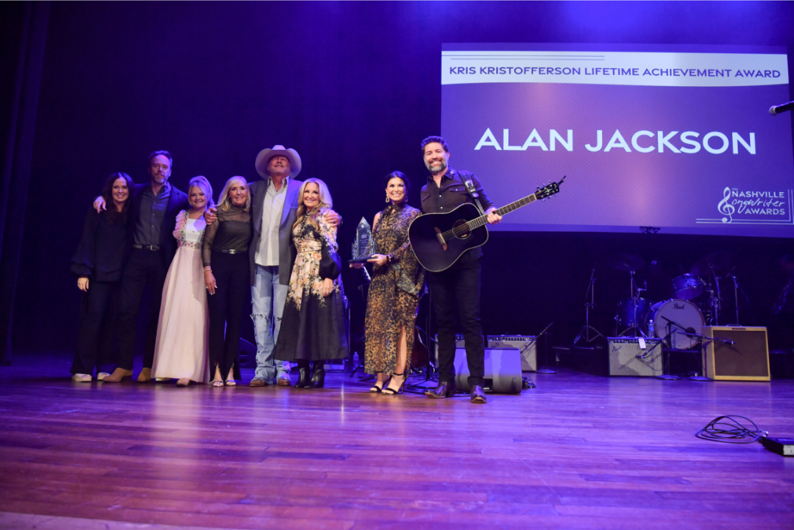 ALAN JACKSON RECEIVES THE KRIS KRISTOFFERSON LIFETIME ACHIEVEMENT AWARD ...